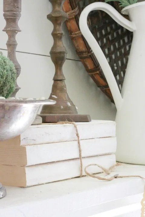 10 Minute Farmhouse Style Book Decor - Twelve On Main