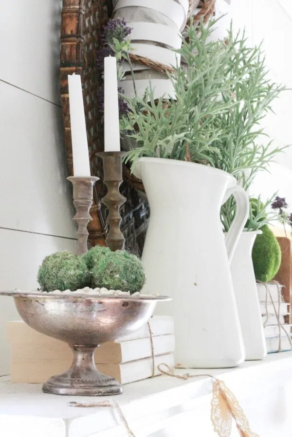 10 Minute Farmhouse Style Book Decor - Twelve On Main